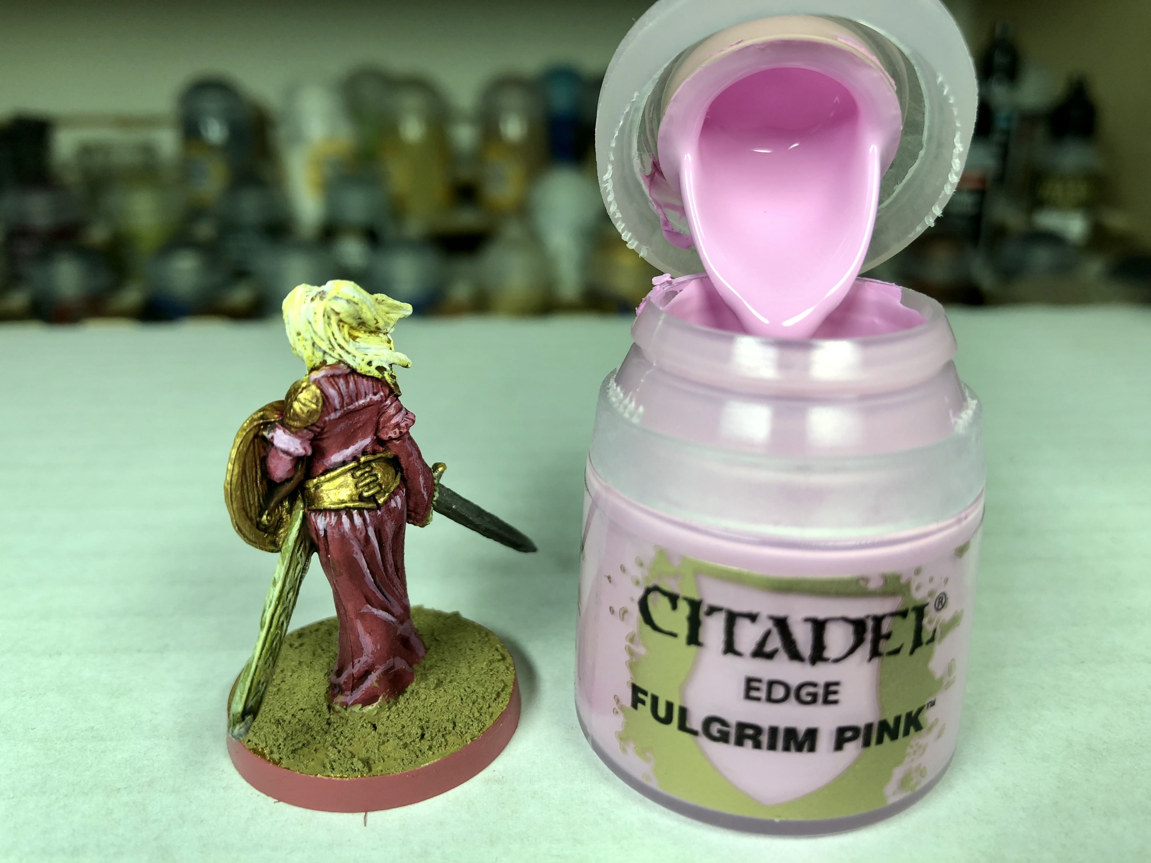 Citadel Edge: Fulgrim Pink | imago.cz